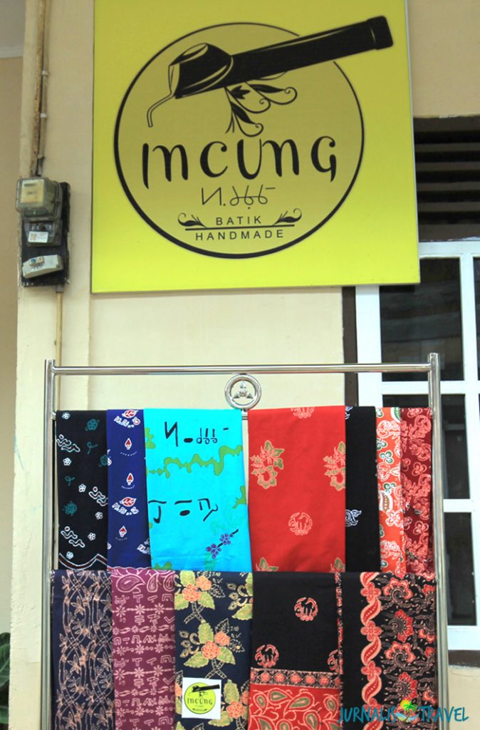 Aksara pada Batik Incung Kerinci - Jurnalis Travel