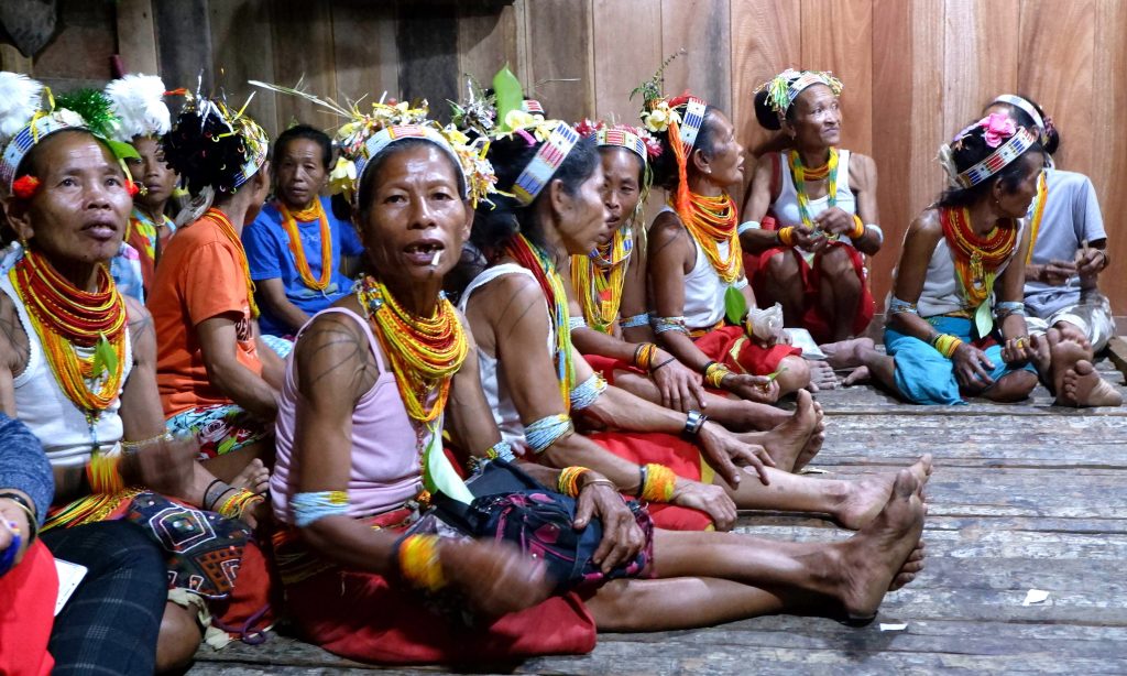 Arat Sabulungan dan Gempuran Agama di Mentawai - Jurnalis Travel